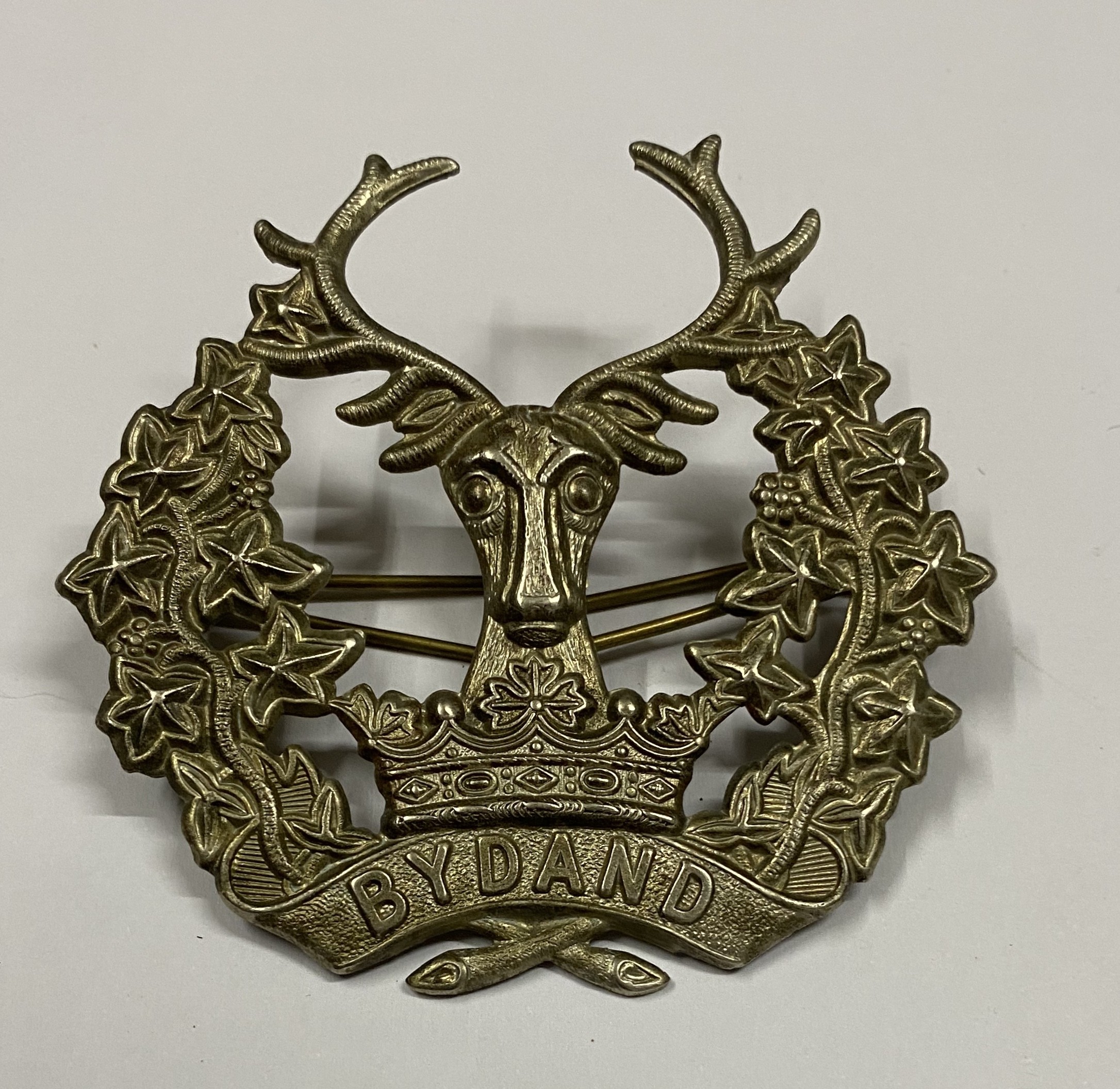 DISTINTIVO PARA GLENGARRY ESCOCÉS THE GORDON HIGHLANDERS BYDAND