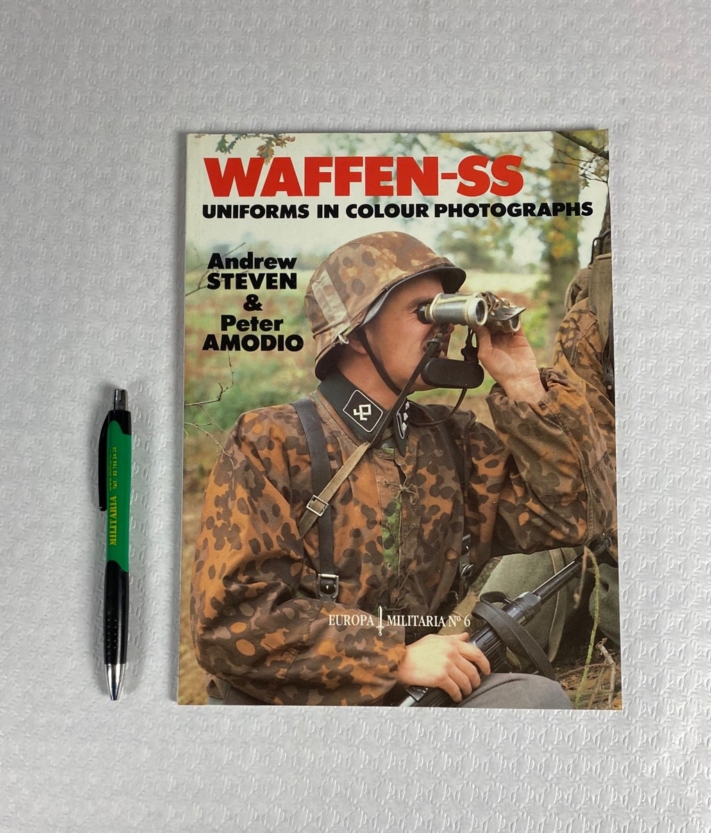 WAFFEN-SS UNIFORMS IN COLOUR PHOTOGRAPHS